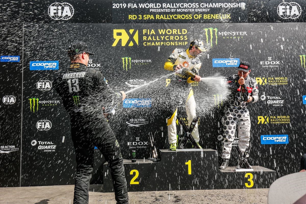 Spectacular jump to podium top step - Colin-on-Cars