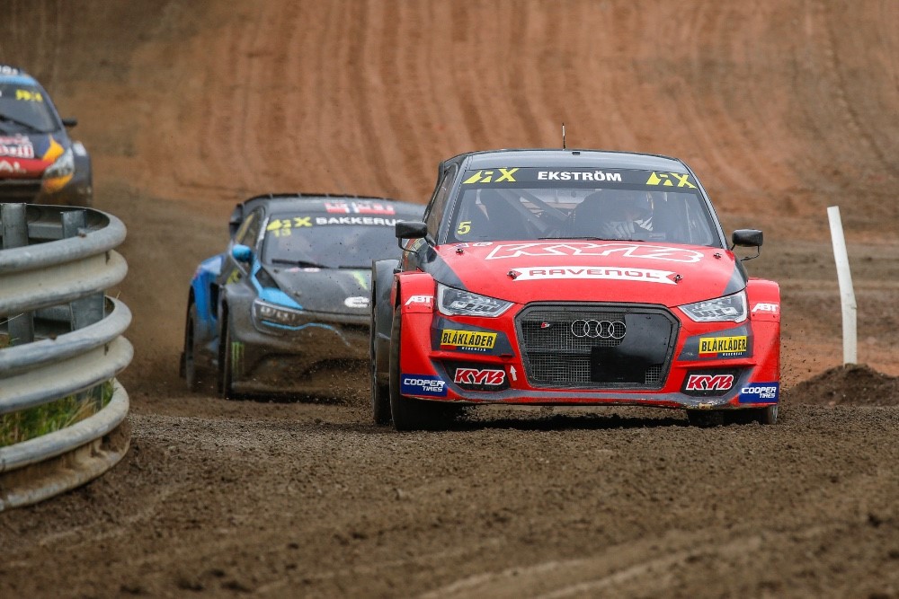 Colin-on-Cars – Tricky conditions produce dynamite racing - Colin-on-Cars